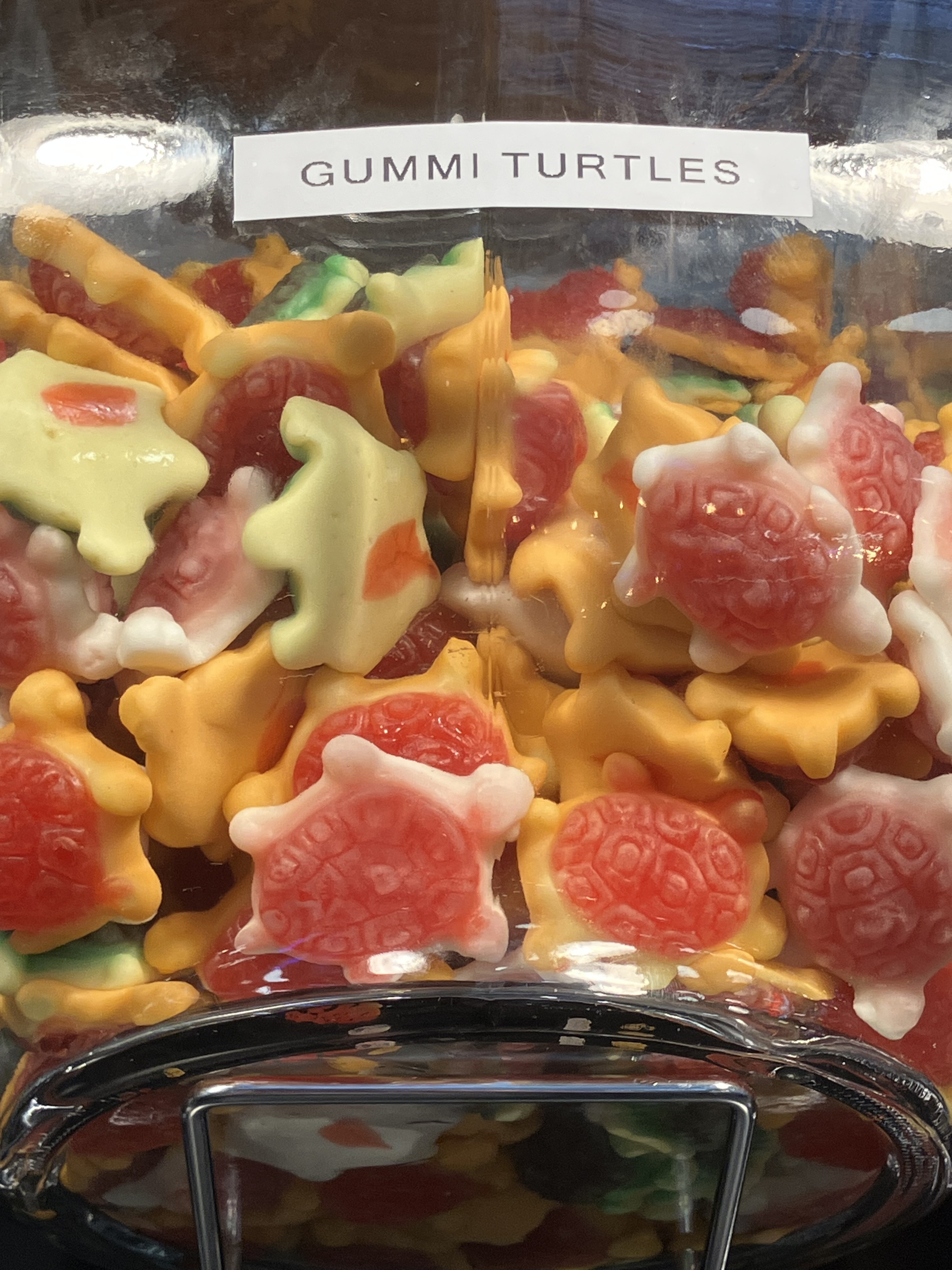 Lipsticktraces on Spoutible