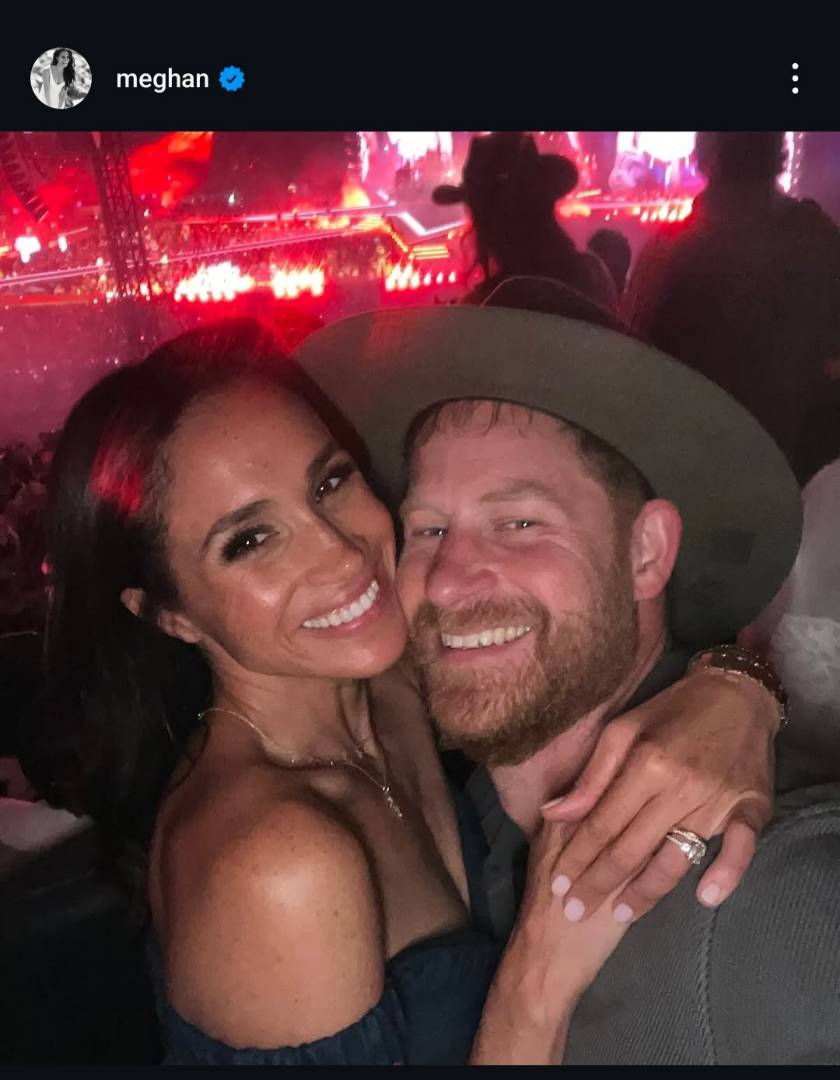 Sussex Squad Meet Up On Spoutible